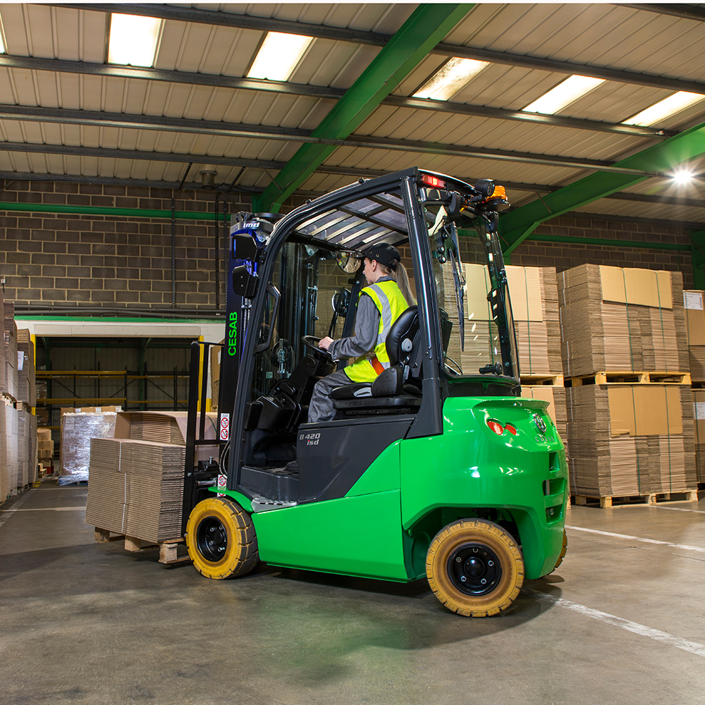 CESAB M300 ET M300H GAZ ET DIESEL - AG Manutention Services